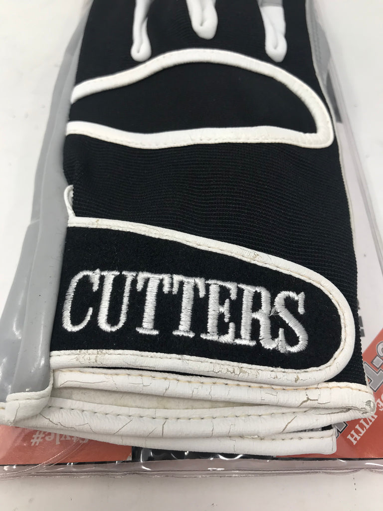 New Other XL Cutters XL 017Q Quarterback Gloves Black/White – PremierSports
